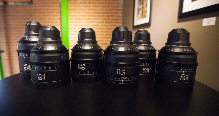 Primes vs. Zooms — Situational EF Lens Prep