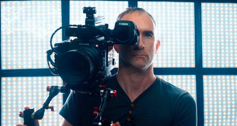 Will an Electronic Viewfinder Help You Get Better Shots?